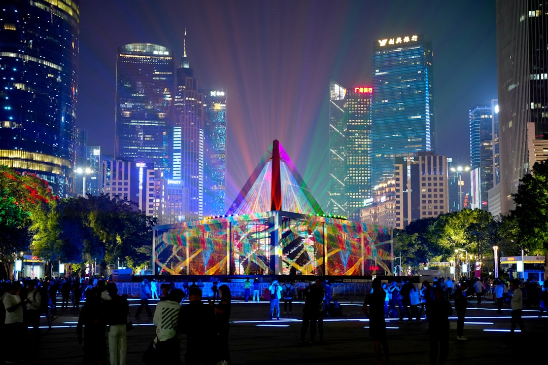 An introduction to La Maison Rouge - Paris